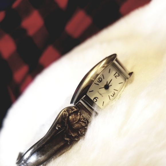 Accessories | Vintage Quartz Spoon Watch | Poshmark